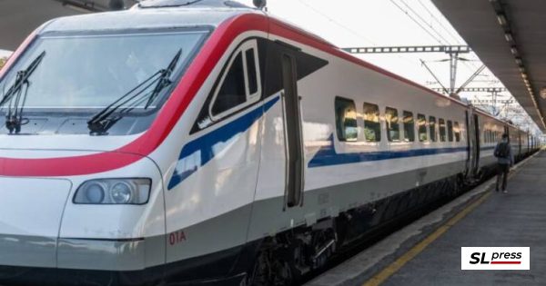 Hellenic Train: Αμαξοστοιχία προσέκρουσε σε πεσμένα δέντρα - Δεν υπάρχουν τραυματίες - slpress.gr