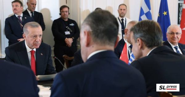 Μας δουλεύει ψιλό γαζί ο Ερντογάν... - slpress.gr