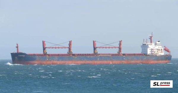 Πλήγμα σε ελληνόκτητο πλοίο από τους Χούτι - Το Κατάρ ακυρώνει δρομολόγια LNG - slpress.gr