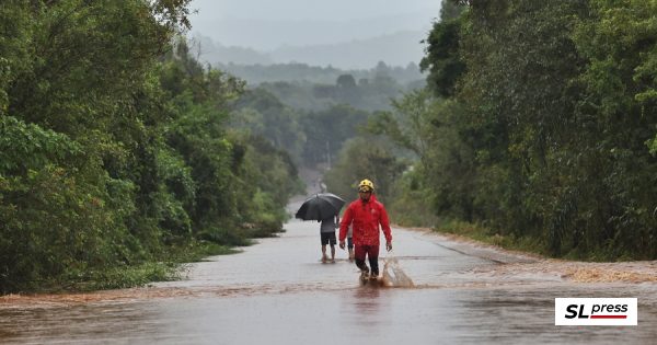 Πλημμύρες στη Βραζιλία: Σχεδόν 70.000 άνθρωποι αναγκάστηκαν να φύγουν από τα σπίτια τους ...