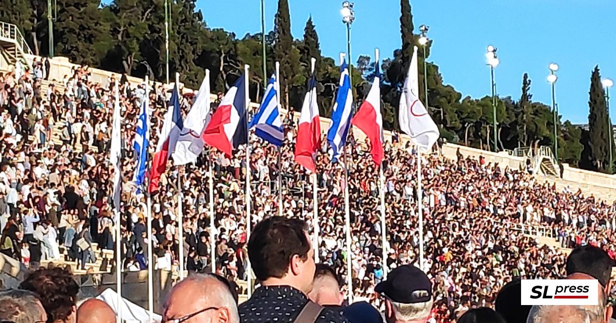 Μετά βίας άκουσα την λέξη "ειρήνη" στην τελετή για την Ολυμπιακή Φλόγα ...