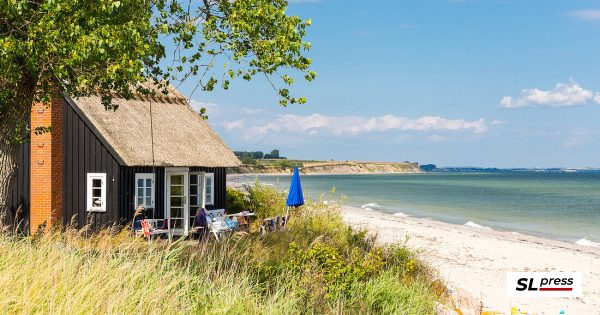 8+1 προνόμια του να έχεις σπίτι πάνω στη θάλασσα - slpress.gr