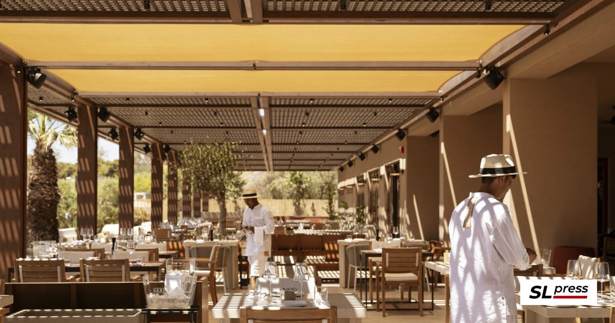 Η Αθηναϊκή Ριβιέρα Καλωσορίζει το Barbarossa Athens: Ένας Νέος ...