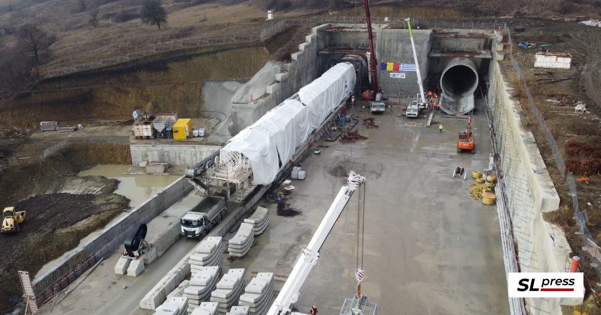 Έλληνες μηχανικοί «τρυπούν» τα Καρπάθια - slpress.gr