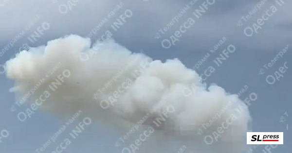 Οδησσός: Ρωσικό πλήγμα σε πλοίο που μετέφερε drones και πυρομαχικά - slpress.gr