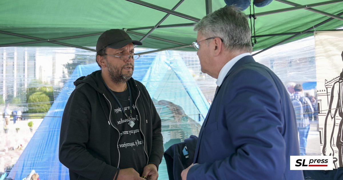 Ο Δημήτρης Νατσιός στο πλευρό του Πάνου Ρούτσι - slpress.gr