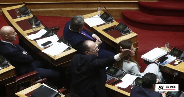 Με θράσος χιλίων πιθήκων ο Μακάριος στην Εξεταστική... - slpress.gr